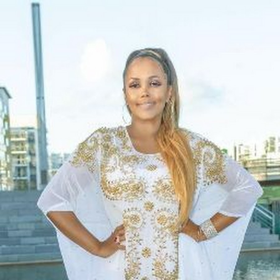 Haliimo Gobaad And Ahmed Zaki Official - YouTube