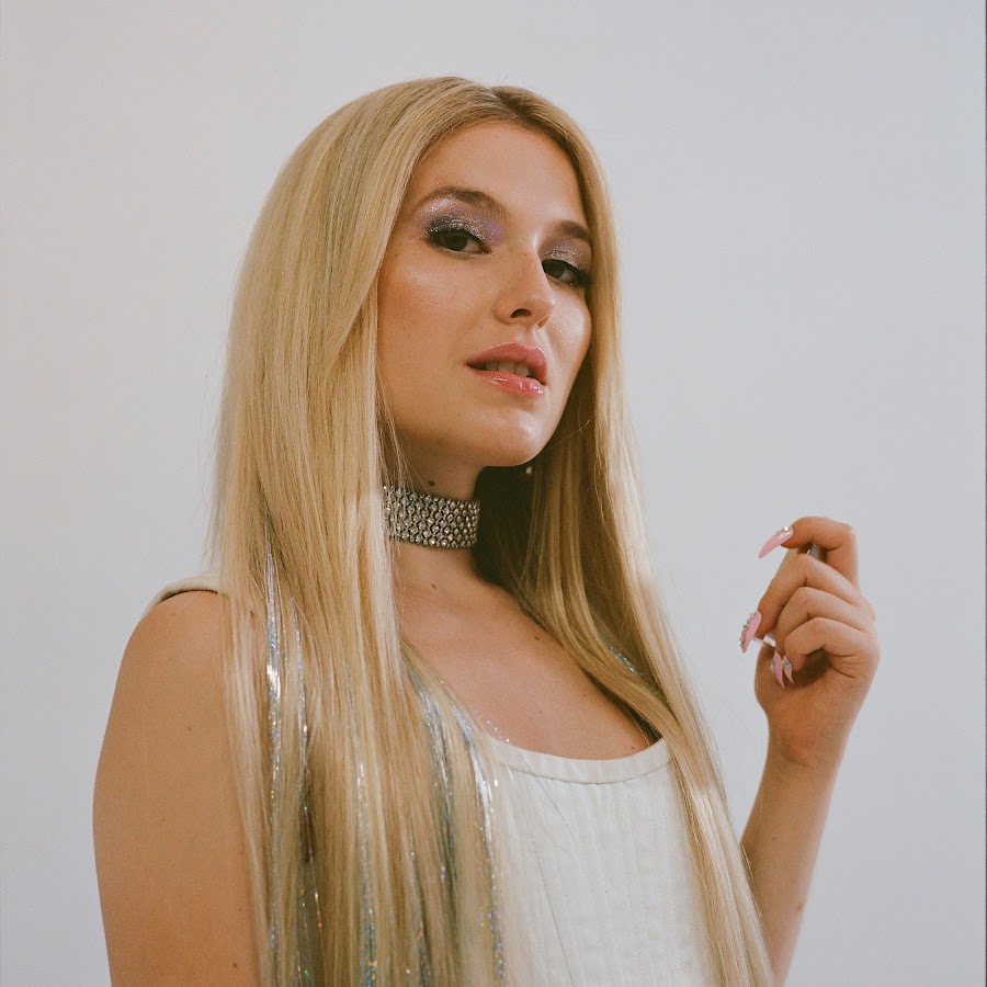 Sofia Coll - YouTube