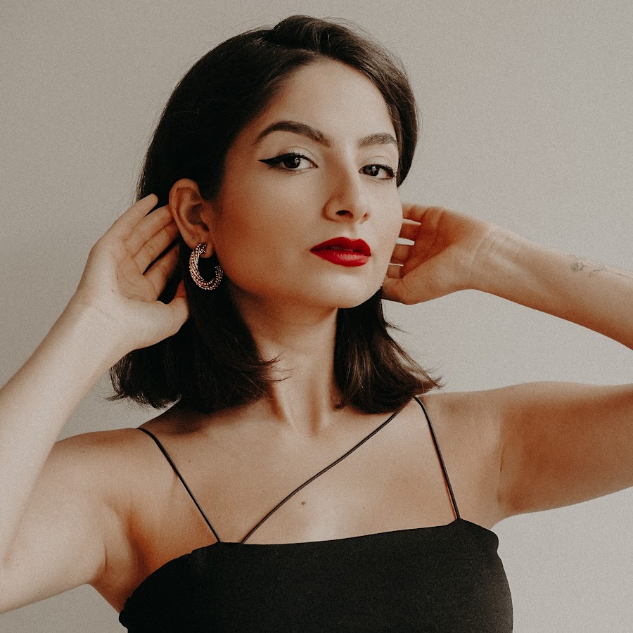 Ischtar Isik - YouTube