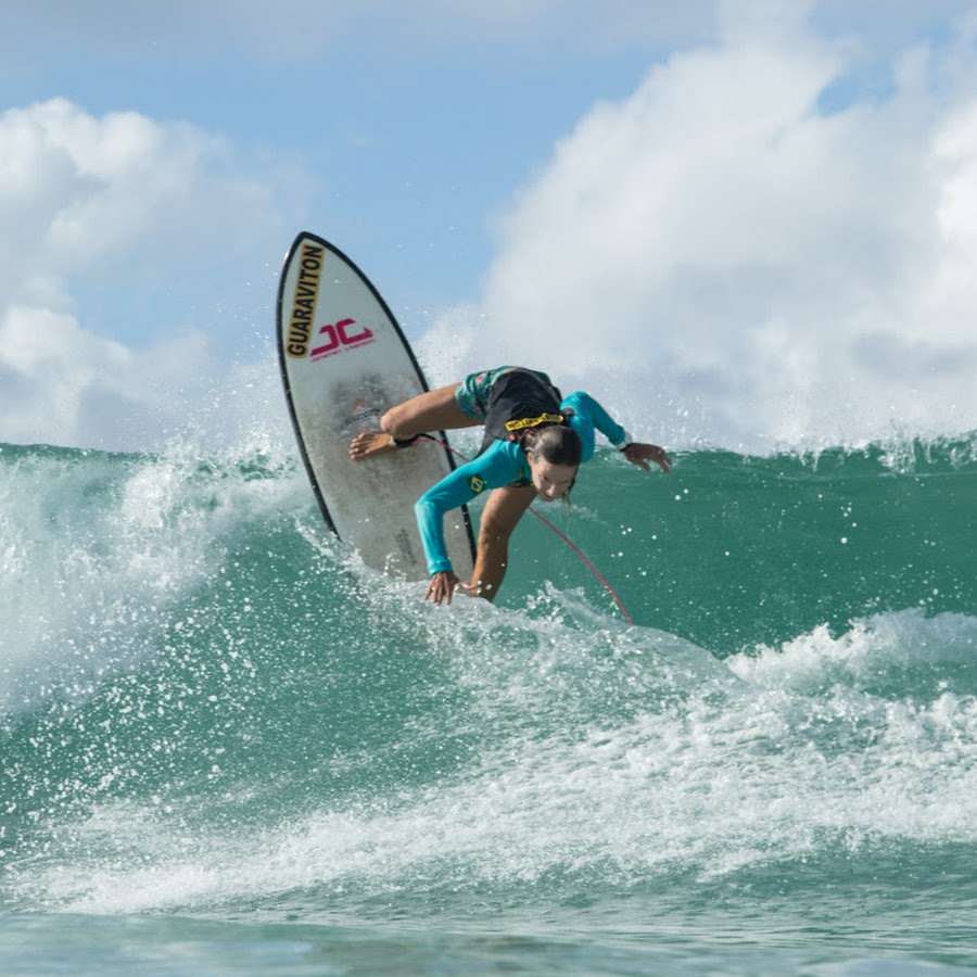 Andrea Lopes surf school - YouTube