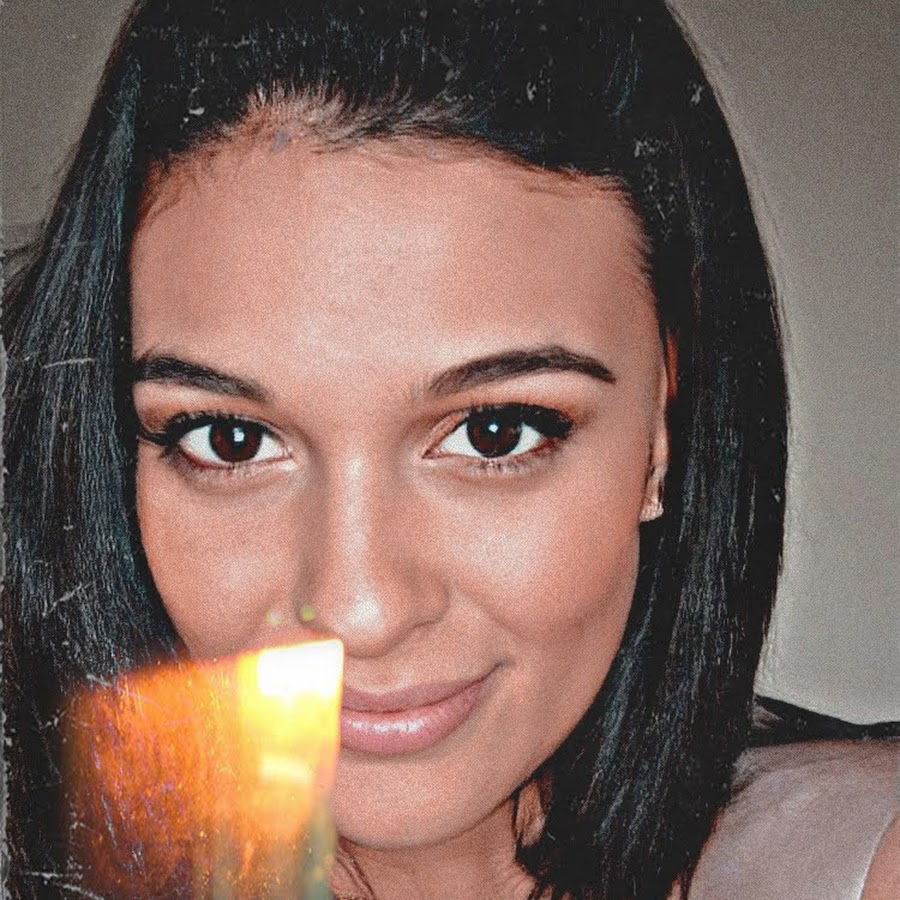 Lilly nelson hot sexy stomach growling /songs - YouTube