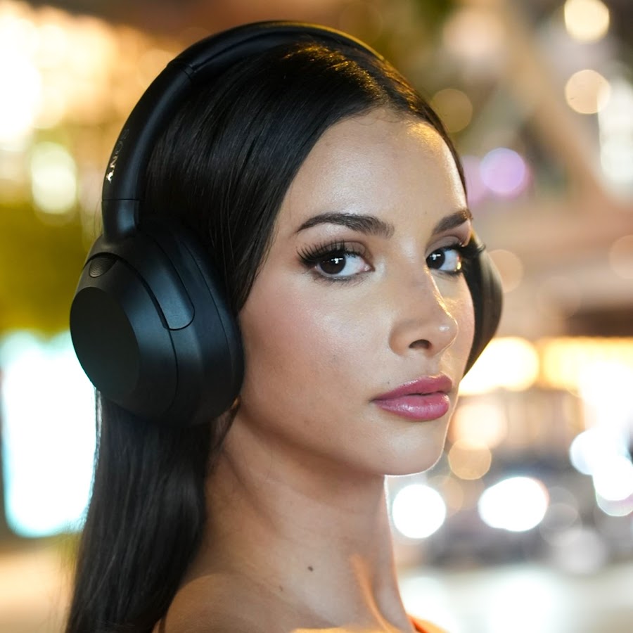 Official Liz Sanchez - YouTube