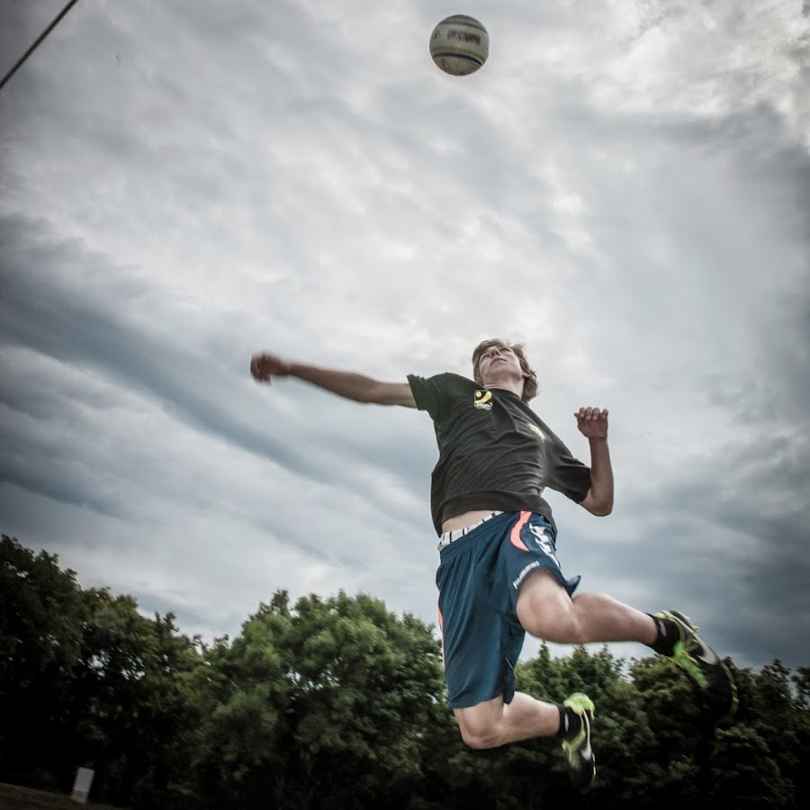 Faustball Training - YouTube