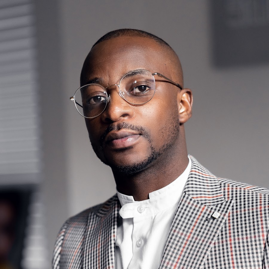 Elie Adams - YouTube