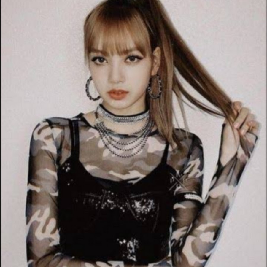 QUEEN LİSA - YouTube