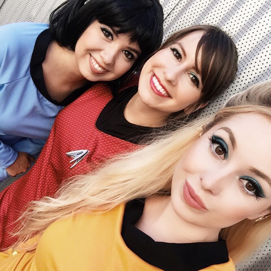 Cosplay Sisters Realness - YouTube