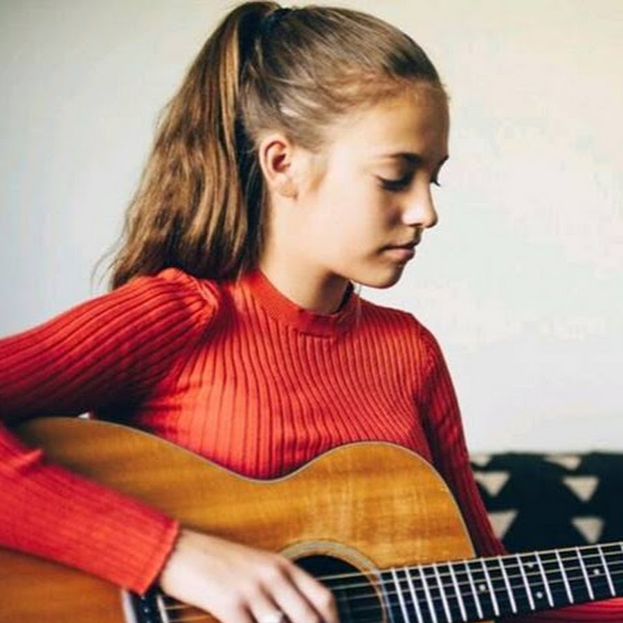 Allie Sherlock Fans - YouTube