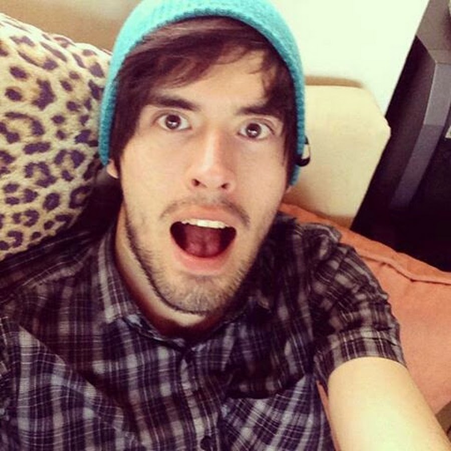 JuegaGermanFan - YouTube