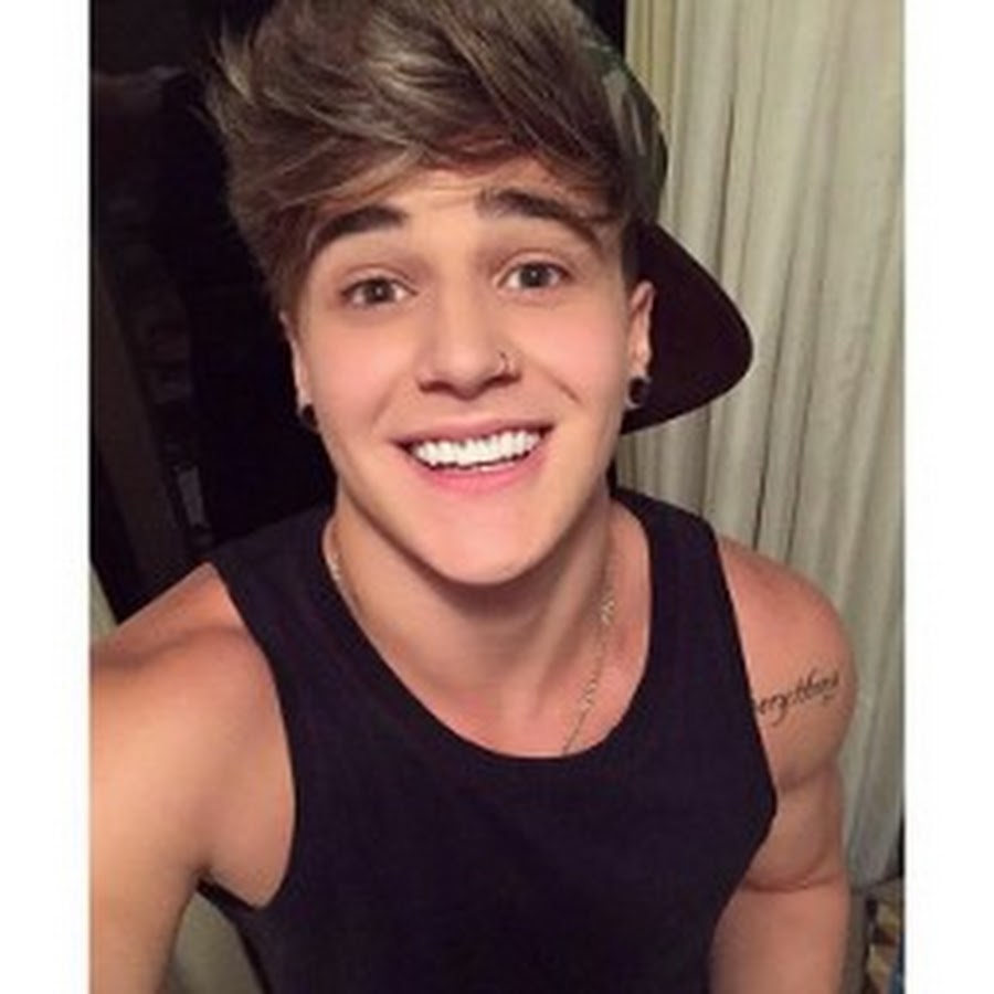 Alex Mapeli - YouTube