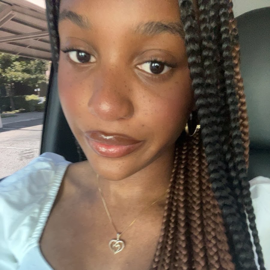 Mikayla Vlogs - YouTube