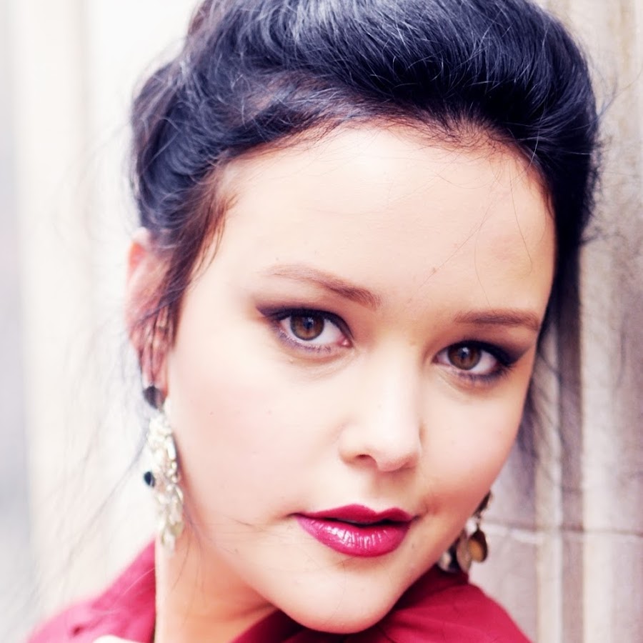 Sofia Freitas - YouTube