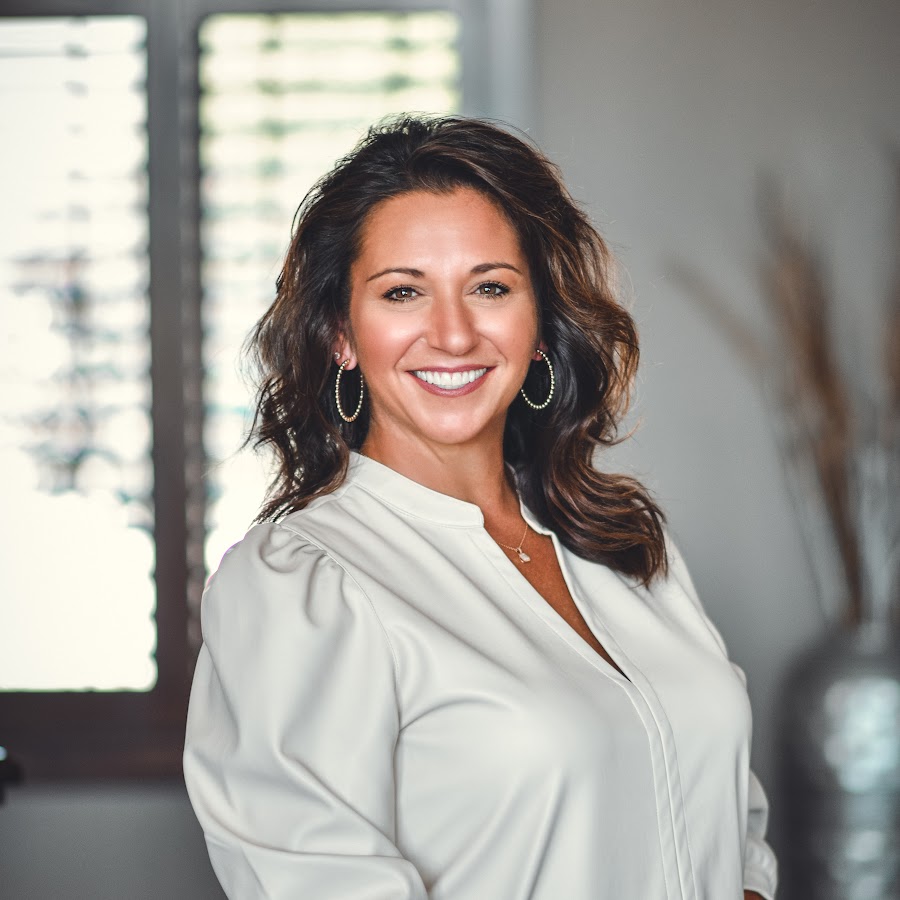 Kelly Raby - YouTube