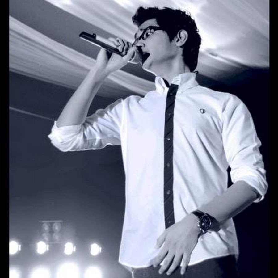 Afgan Singer - YouTube