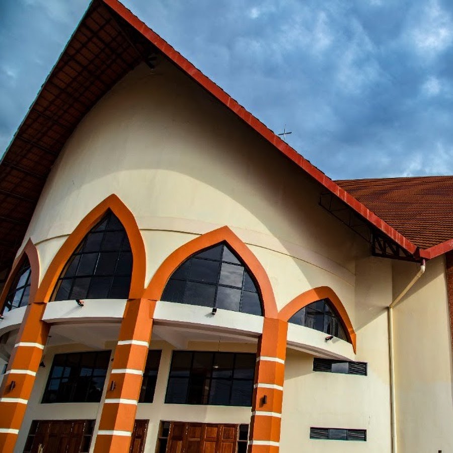 St Andrews Bukoto - YouTube