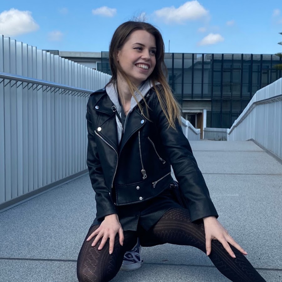 Jamie Young Vlogs - YouTube