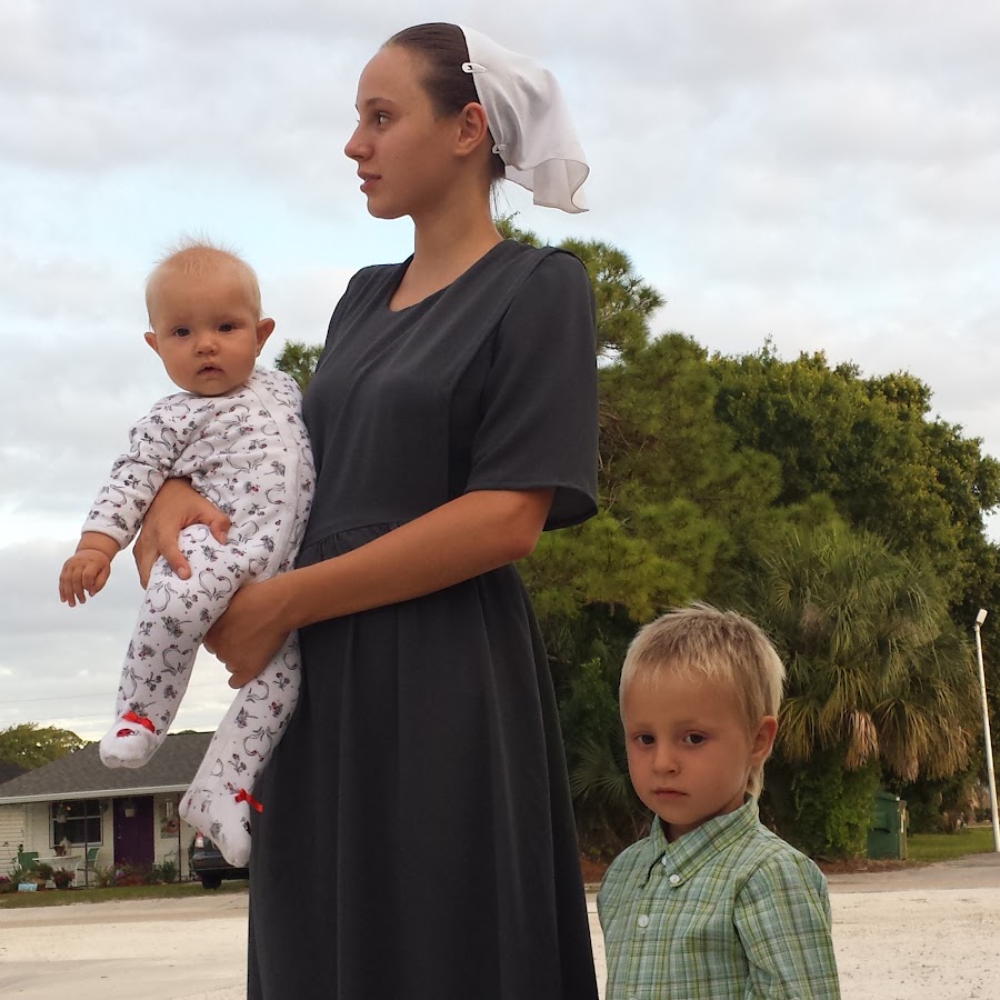 Young Amish-Mennonite Mommy - YouTube
