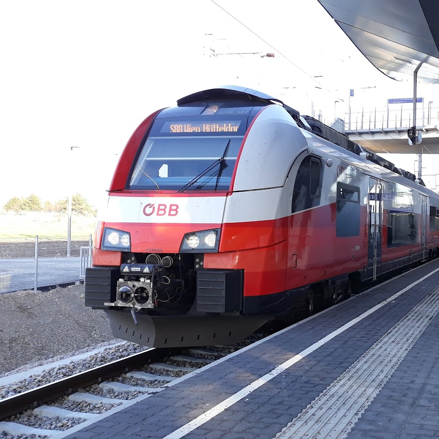 Trainspotter 4746 - YouTube