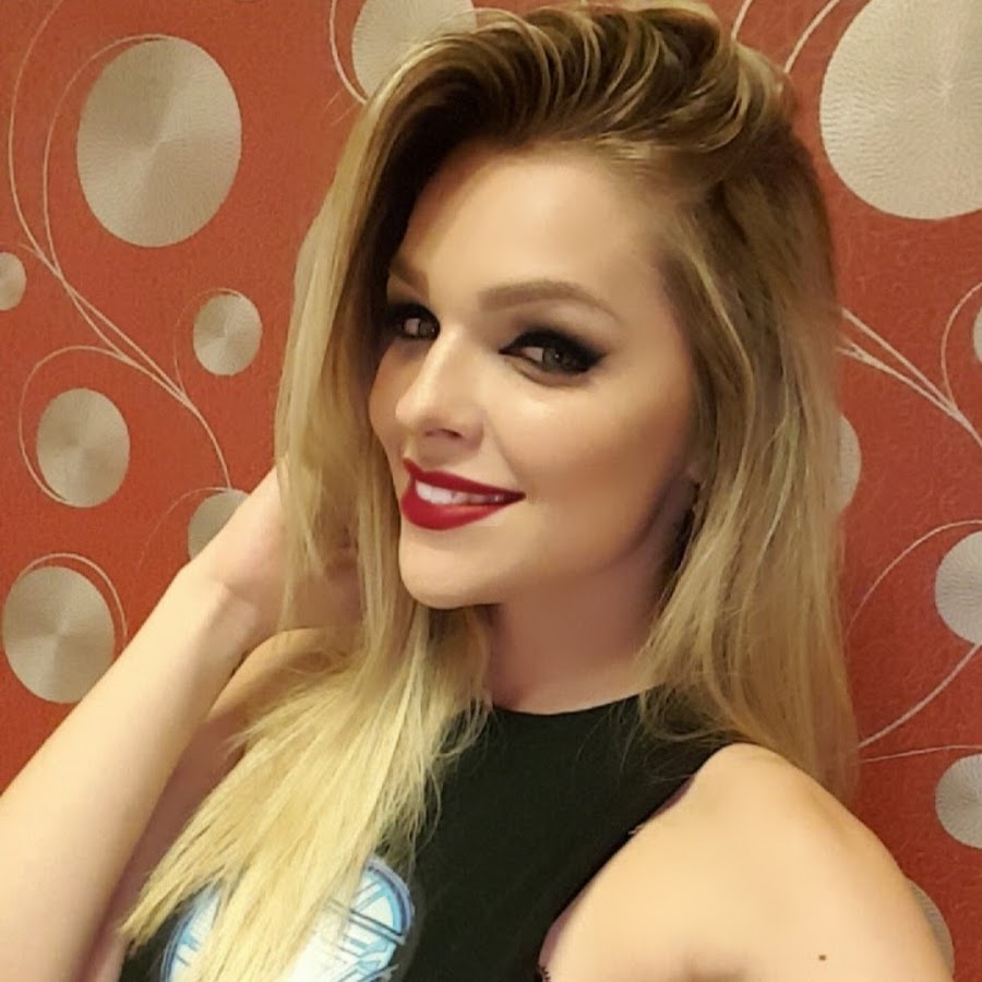 CAMILA PINHEIRO - YouTube