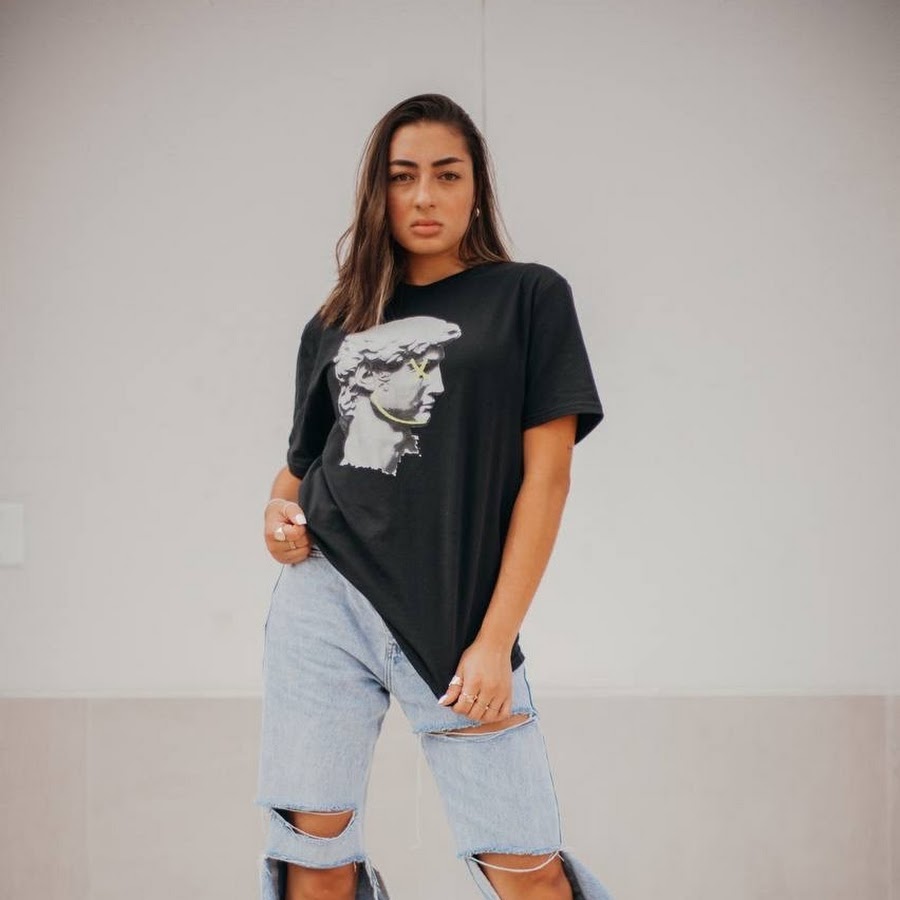 Ana Rezende - YouTube