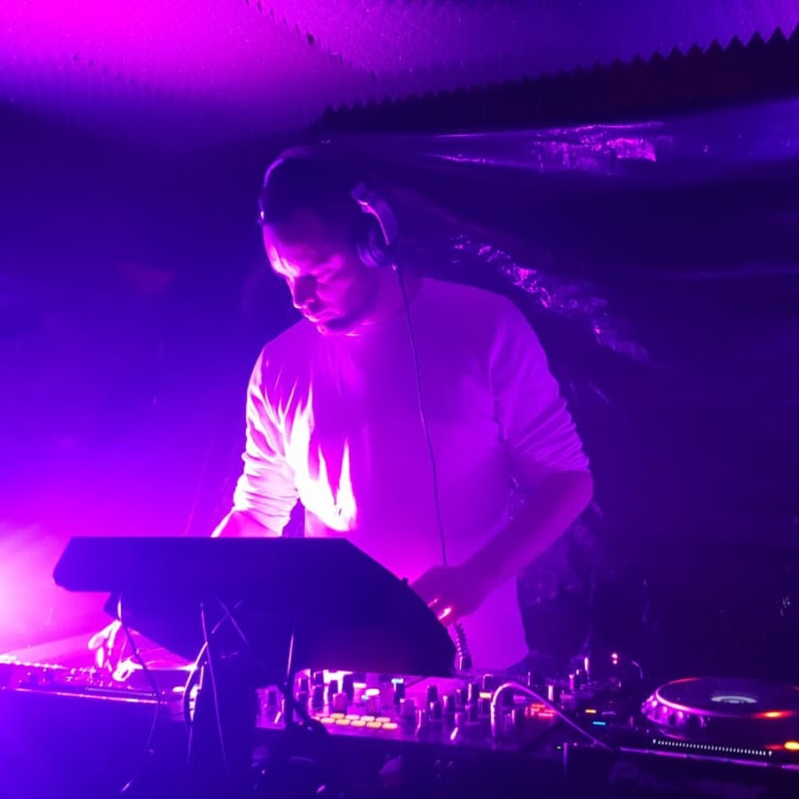 Dj Martinez - YouTube