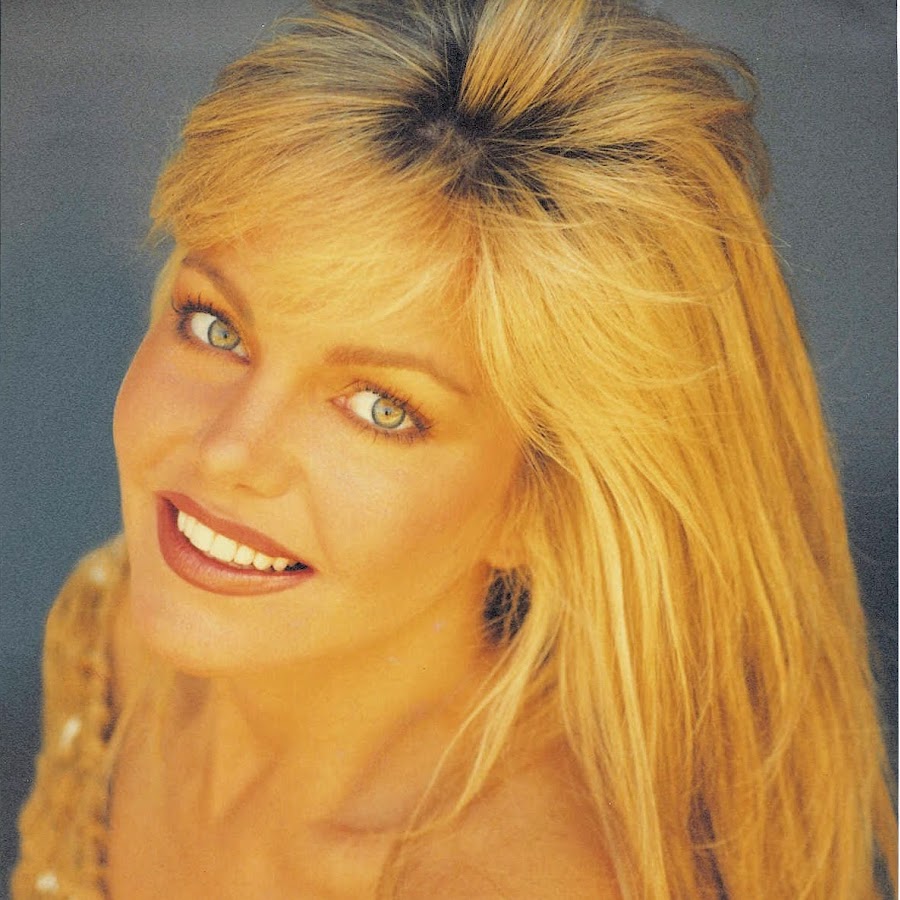 Julie Hayek - YouTube