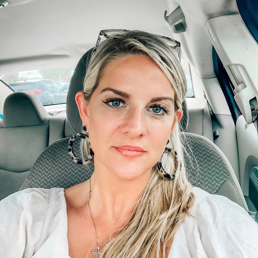 Taylor Harlow - YouTube