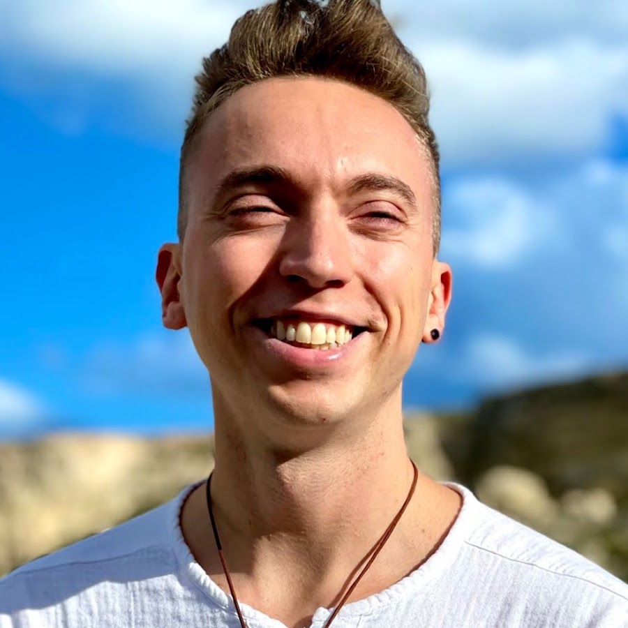 Federico Pistono - YouTube