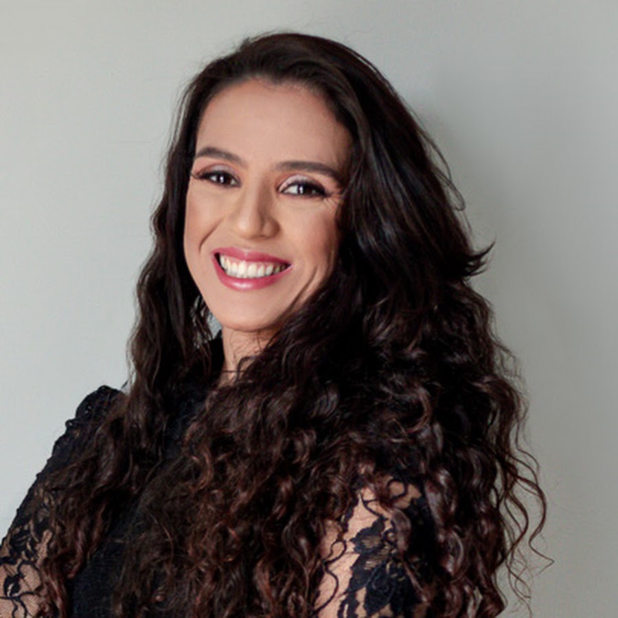 Coach Daniela Pires - YouTube