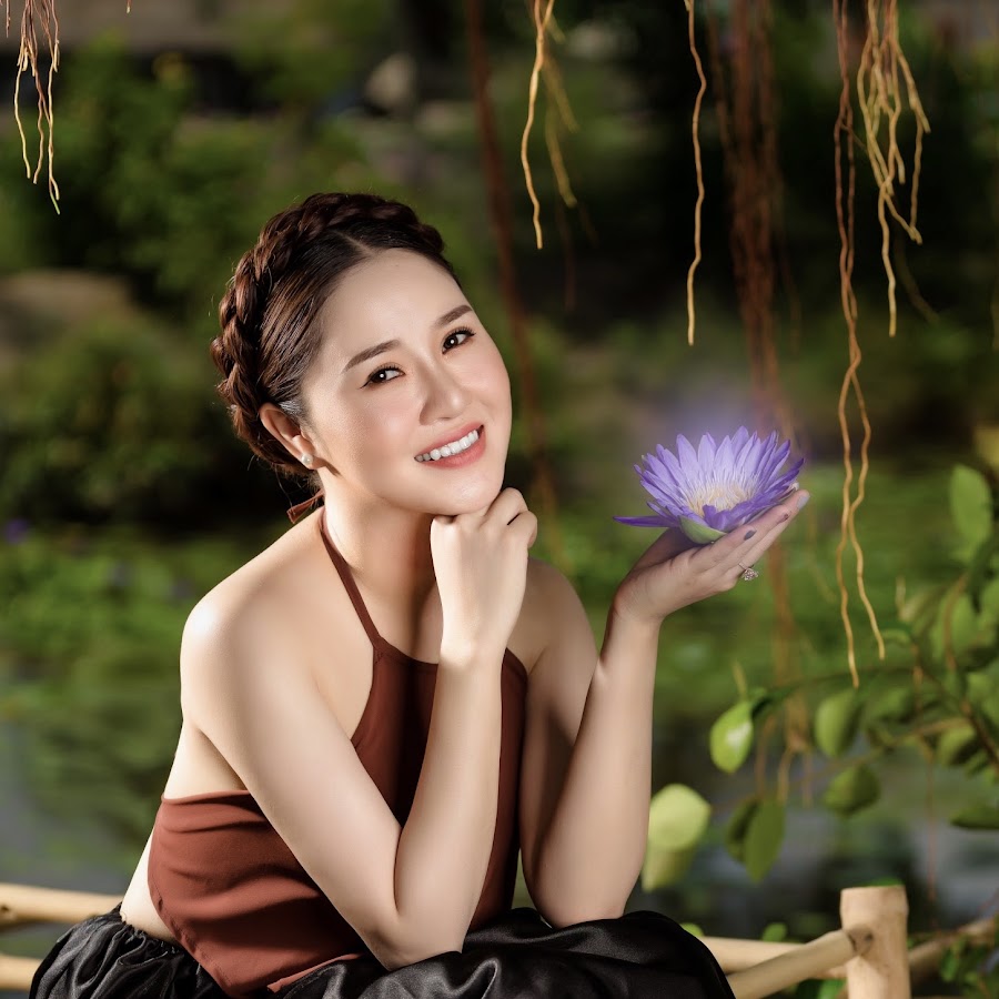 Lê Thu Uyên Official - YouTube