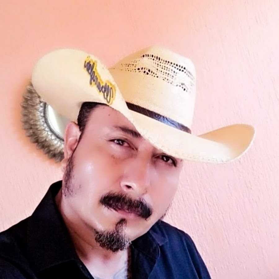 GERARDO FLORES OFICIAL *EL As de Corazones* - YouTube