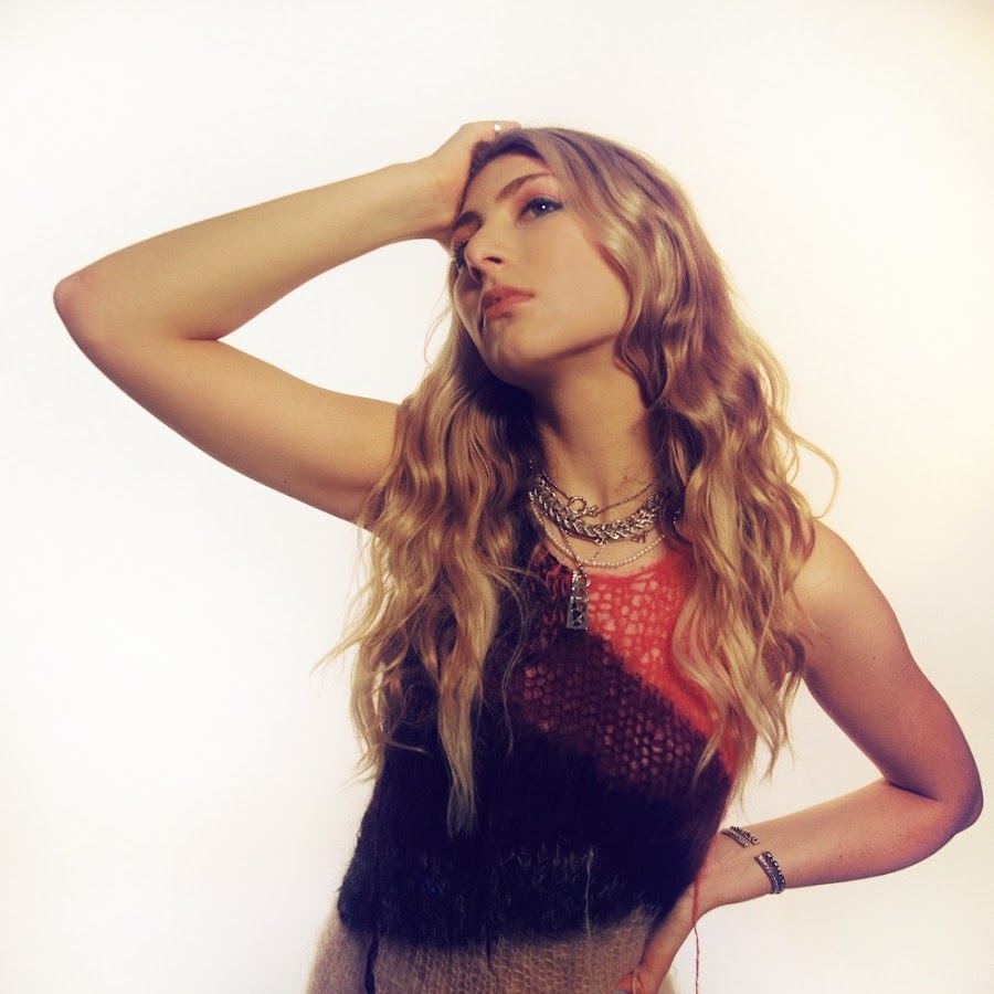 Blu DeTiger - YouTube