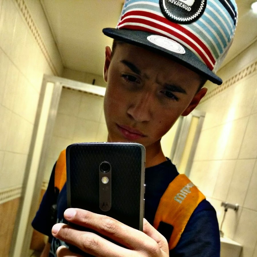 lucas gaming - YouTube