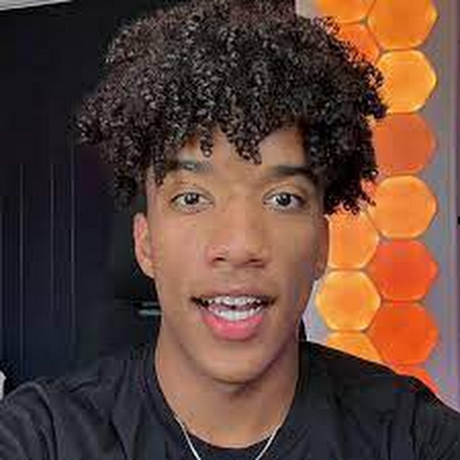 Carter Smith - YouTube