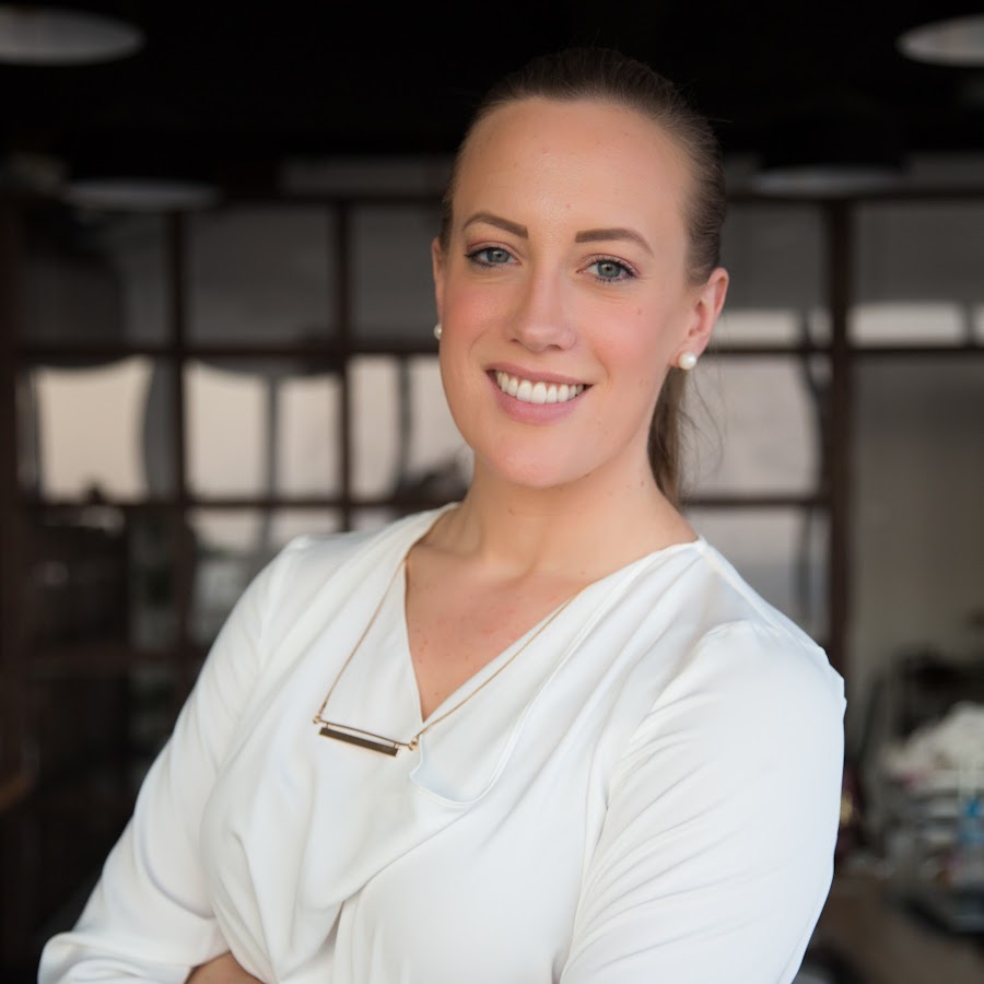 I'm Anna Roberts - YouTube