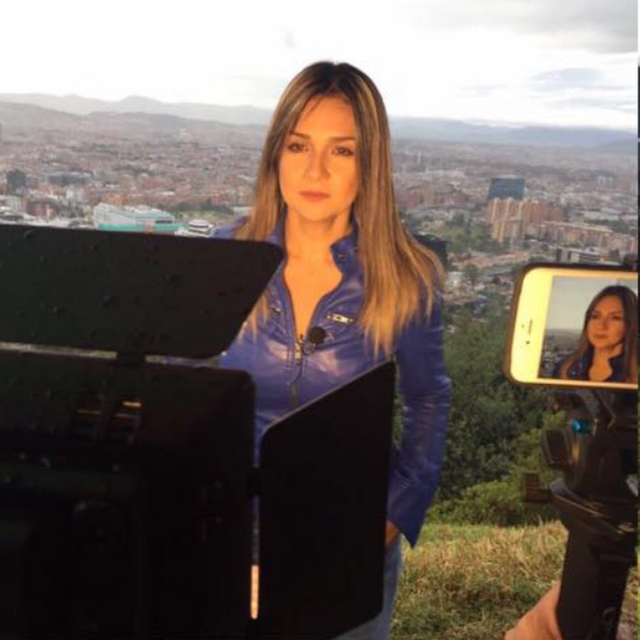 Vicky Dávila Digital - YouTube