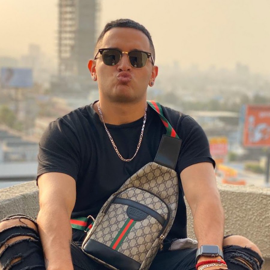 RobertGucciTv - YouTube