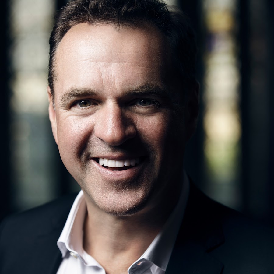 Niall Ferguson - YouTube