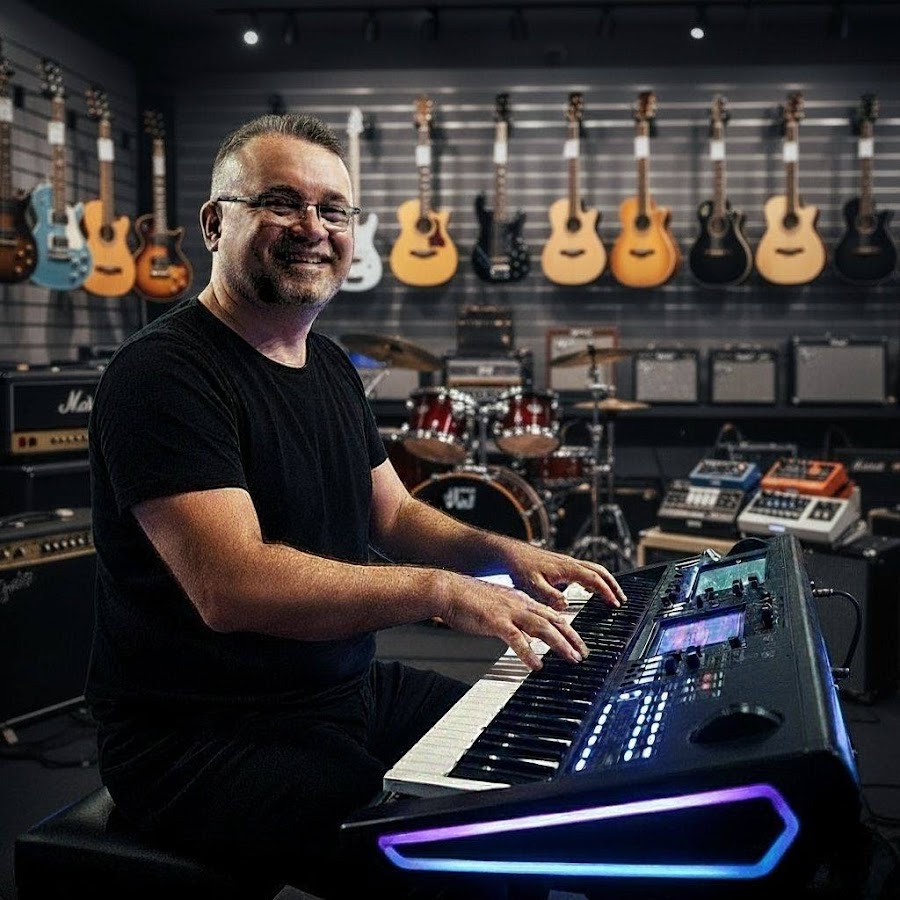 Ashur Albert - YouTube