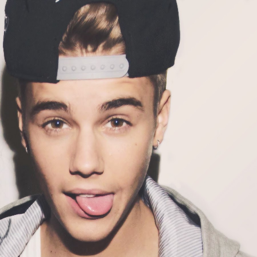 Boy Belieber - YouTube