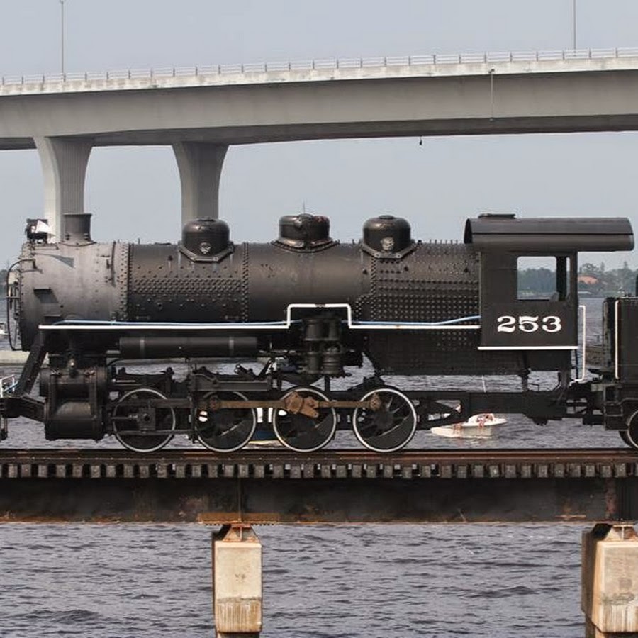 FEC 253 Steam Locomotive Association - YouTube