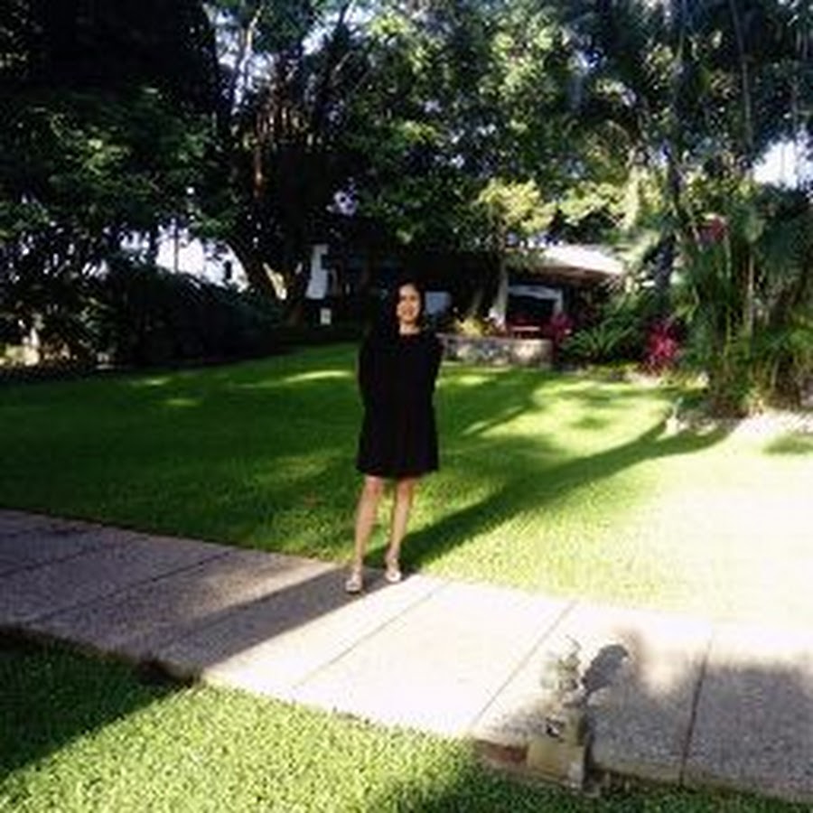 Eva Martinez - YouTube