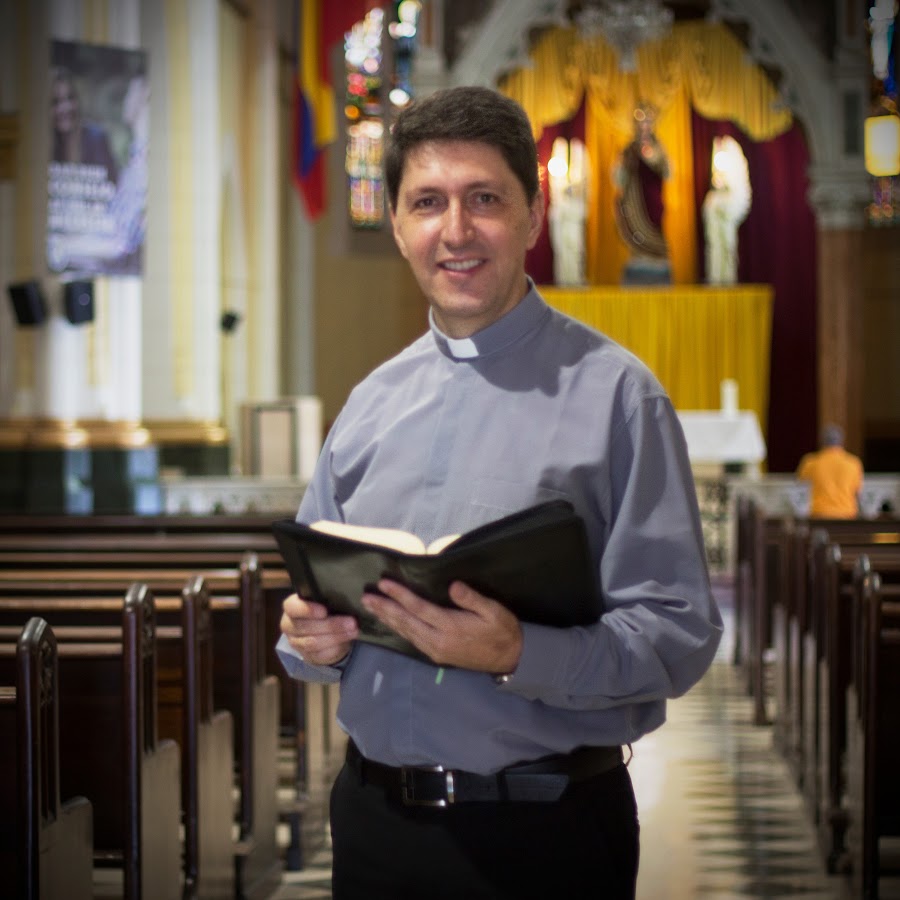 Padre Carlos Yepes - YouTube