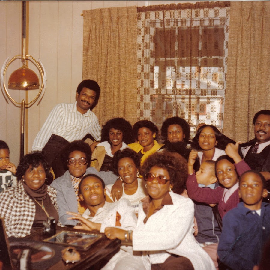 The Kinney Family - YouTube