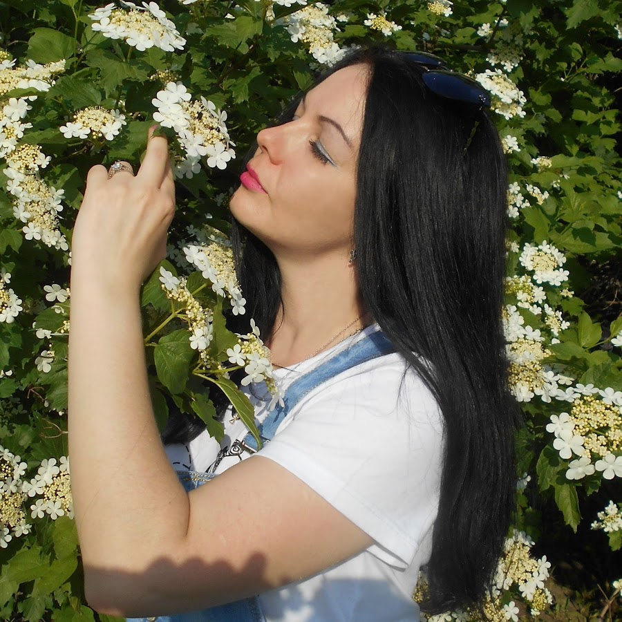 Julia & Mix - YouTube