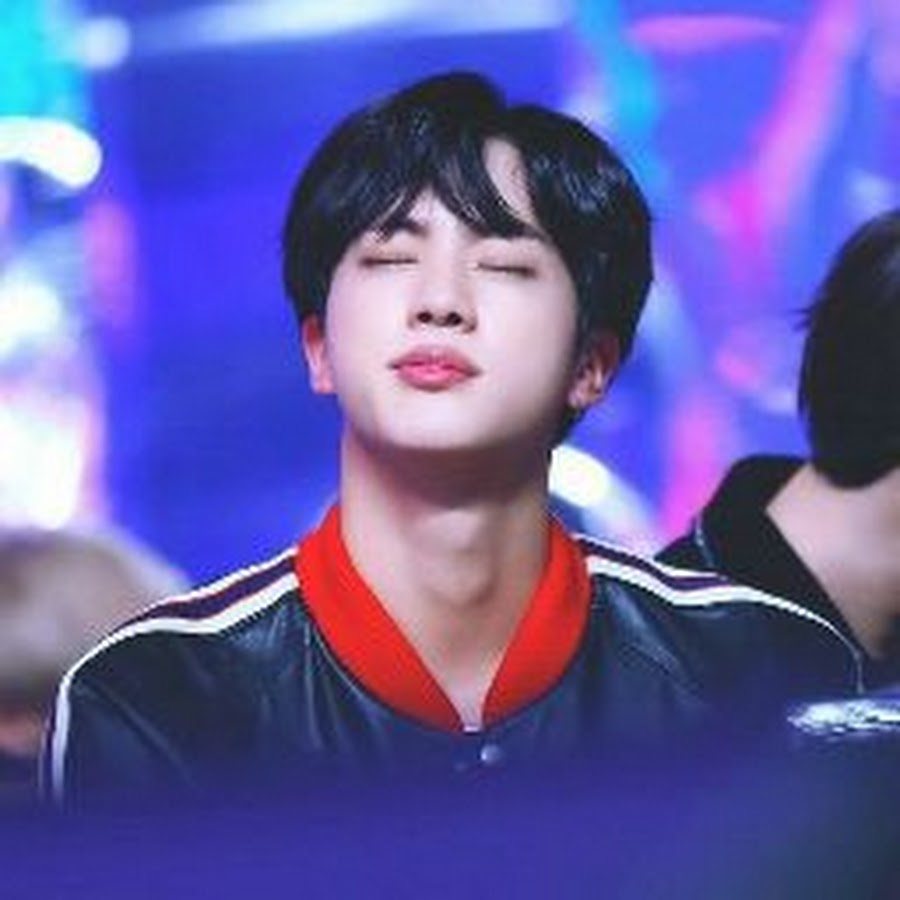 Kim Jinnie - YouTube