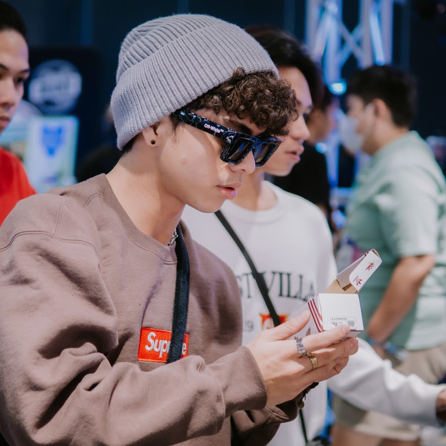 Kokoy De Santos - YouTube