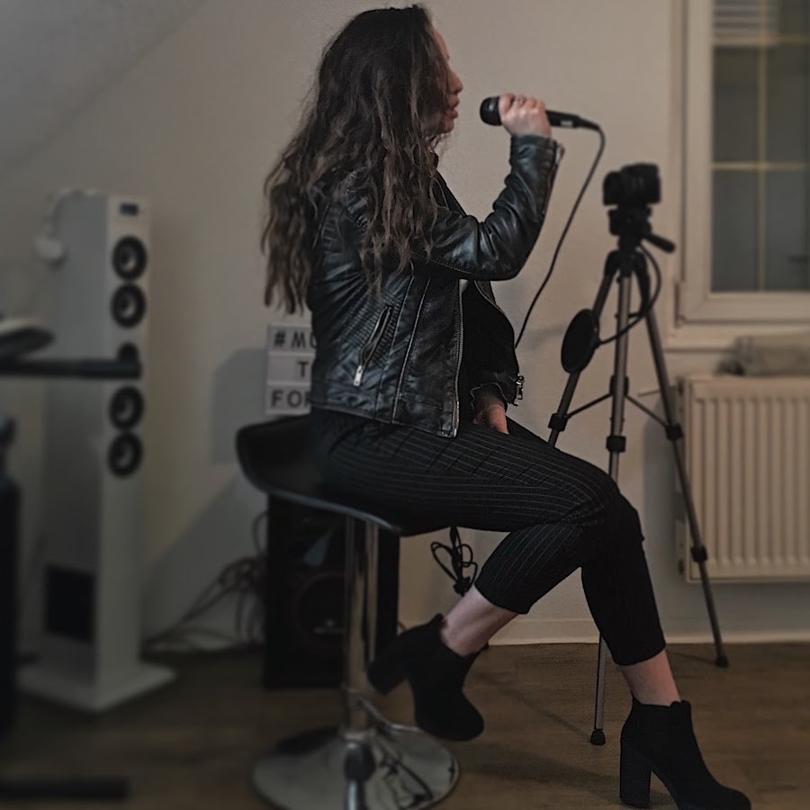 Alessia Officiel - YouTube