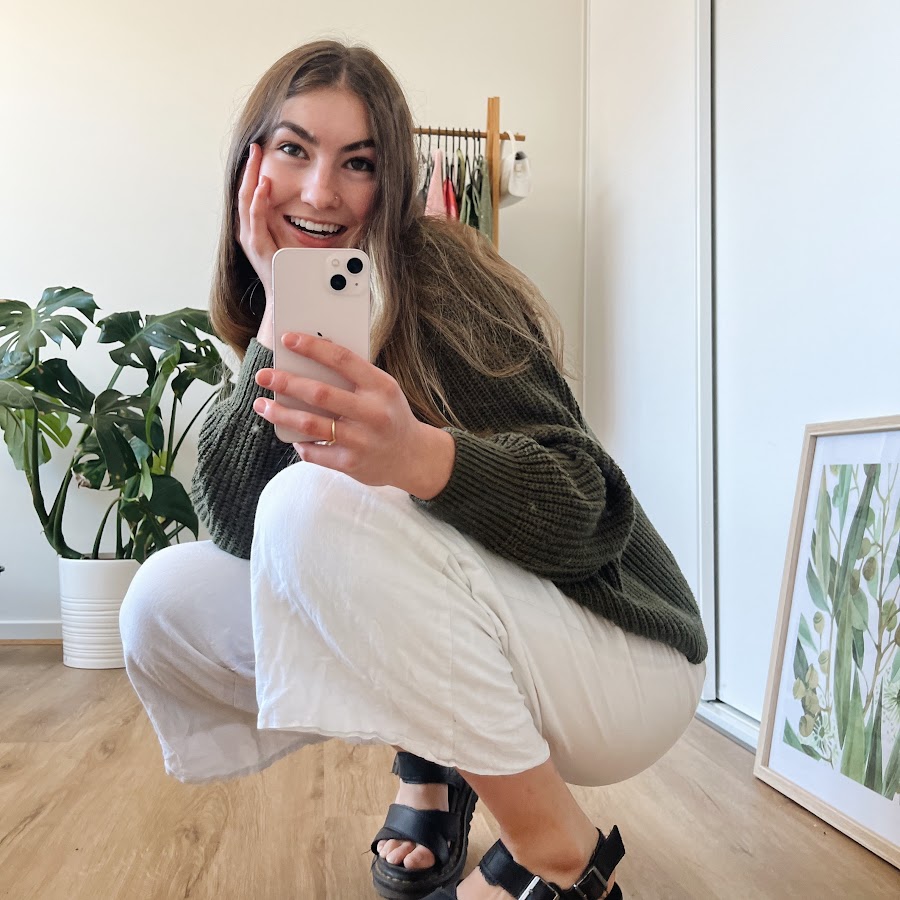 Emily Kate - YouTube