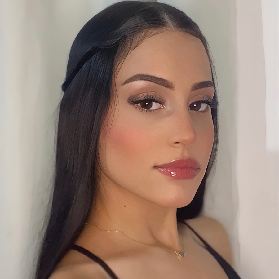 Julia Rocha - YouTube