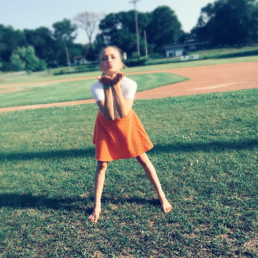 Anna Banana - YouTube